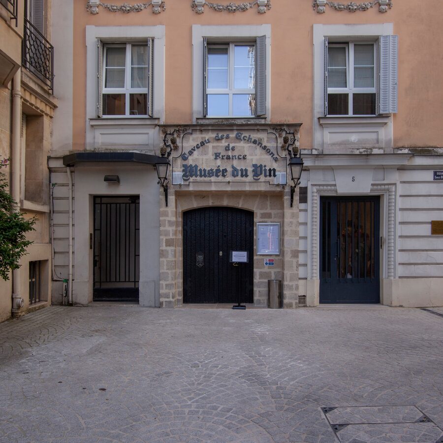 Découvrez l'histoire viticole au Musée du Vin de Paris - Une expérience ...