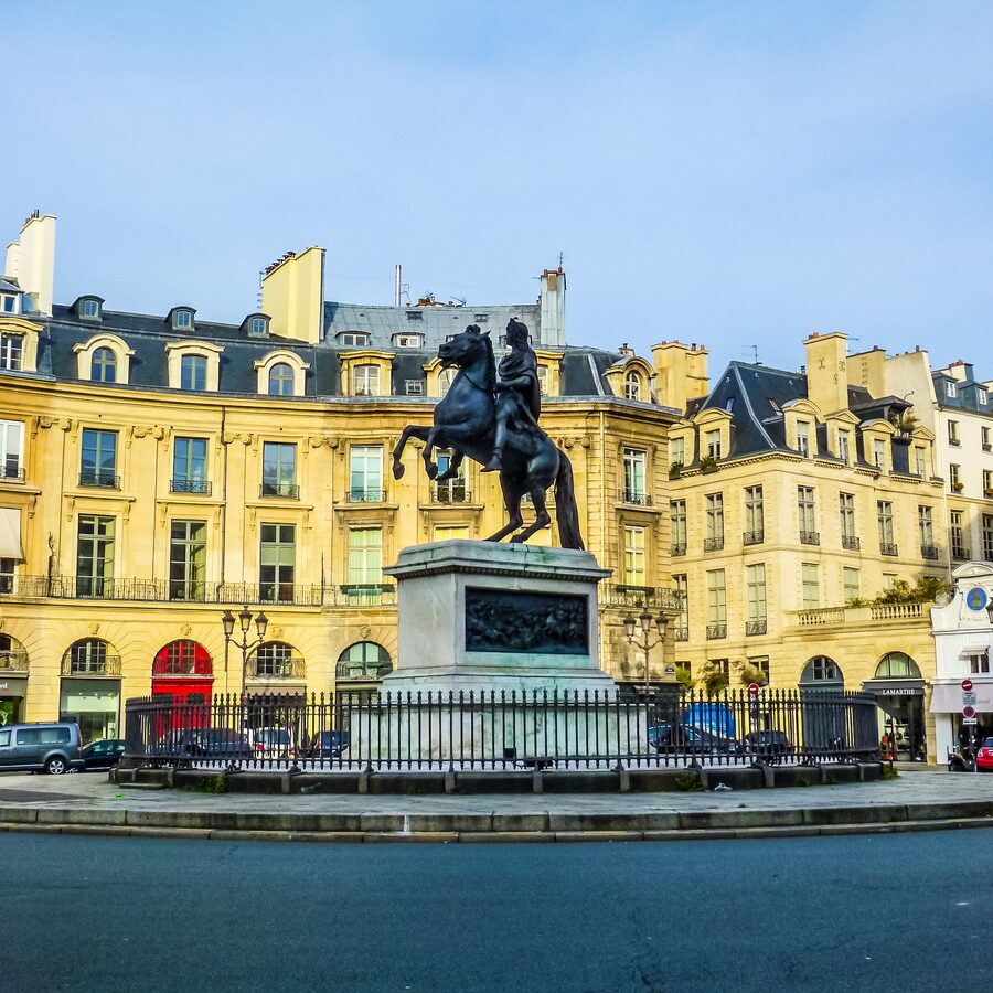 Die faszinierende Geschichte der Place des Victoires in Paris entdecken